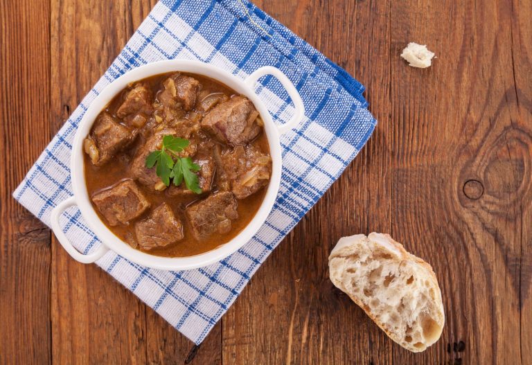 Dit overheerlijke hachee recept is de perfecte herfstmaaltijd